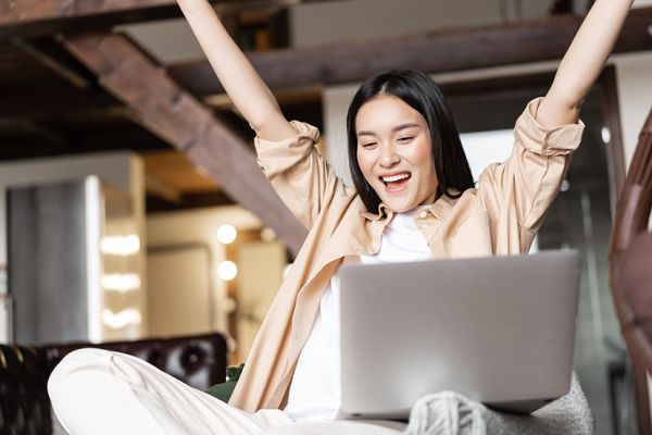 Best Expat Service Provider :: NowCompare